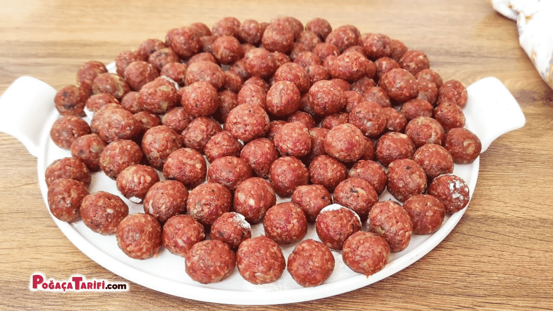Köfteli Sulu Patates Yemeği