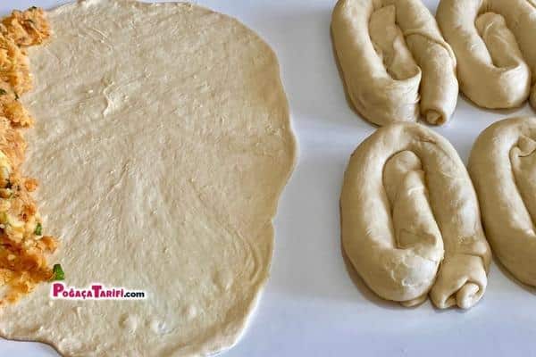 Çayı Koyun Bu Börek Kapış Kapış Gidiyor El Açması Patatesli Yumuşacık ... Çayı Koyun Bu Börek Kapış Kapış Gidiyor El Açması Patatesli Yumuşacık ...